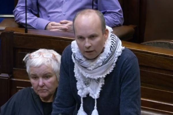 Learning to swim: revolutionaries, broad parties and elections ...